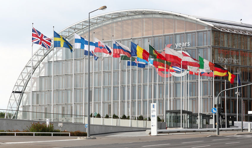 EIB, Euroclear, Santander, EY partner in blockchain commercial paper ...