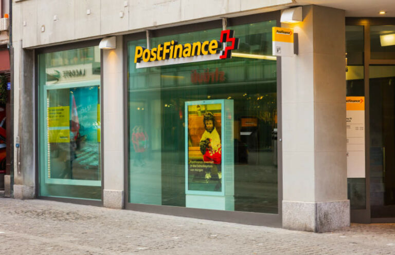 Swiss government bank PostFinance partners Sygnum for retail crypto ...