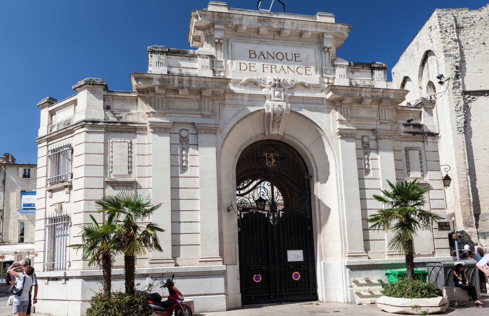 Banque de France warns of risks in growing tokenized money market funds ...